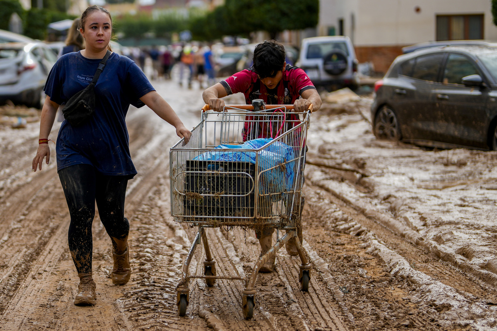 Spain searches for bodies after unprecedented flooding claims at least ...